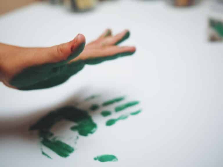 What is the point of finger painting?